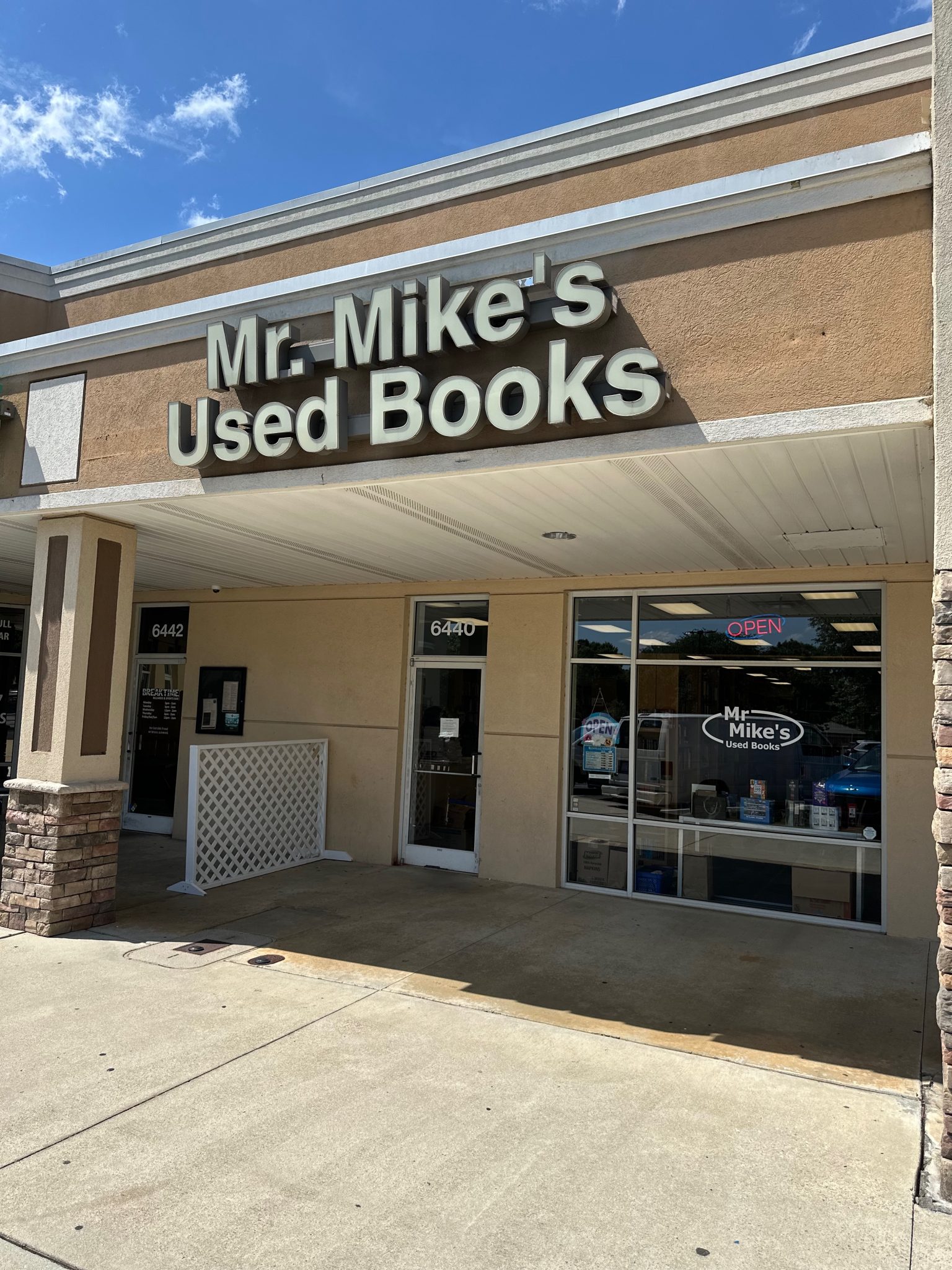 Mr Mike's Used Books – Triangle's best bookstore since 2003